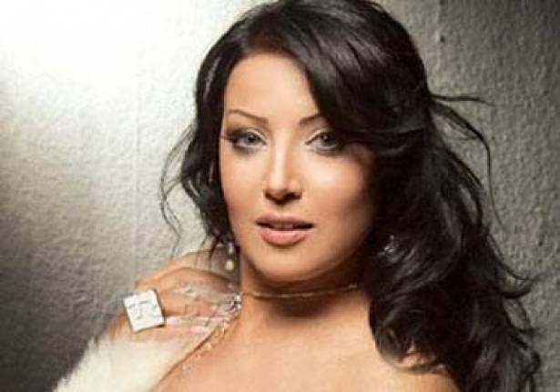 صورة فاضحة لسمية الخشاب تثير جدلا واسعا | Addiyar Carlos Charles